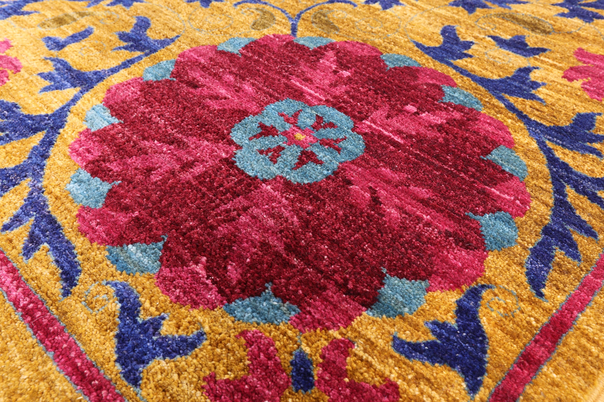 William Morris Handmade Wool Rug – Golden Nile